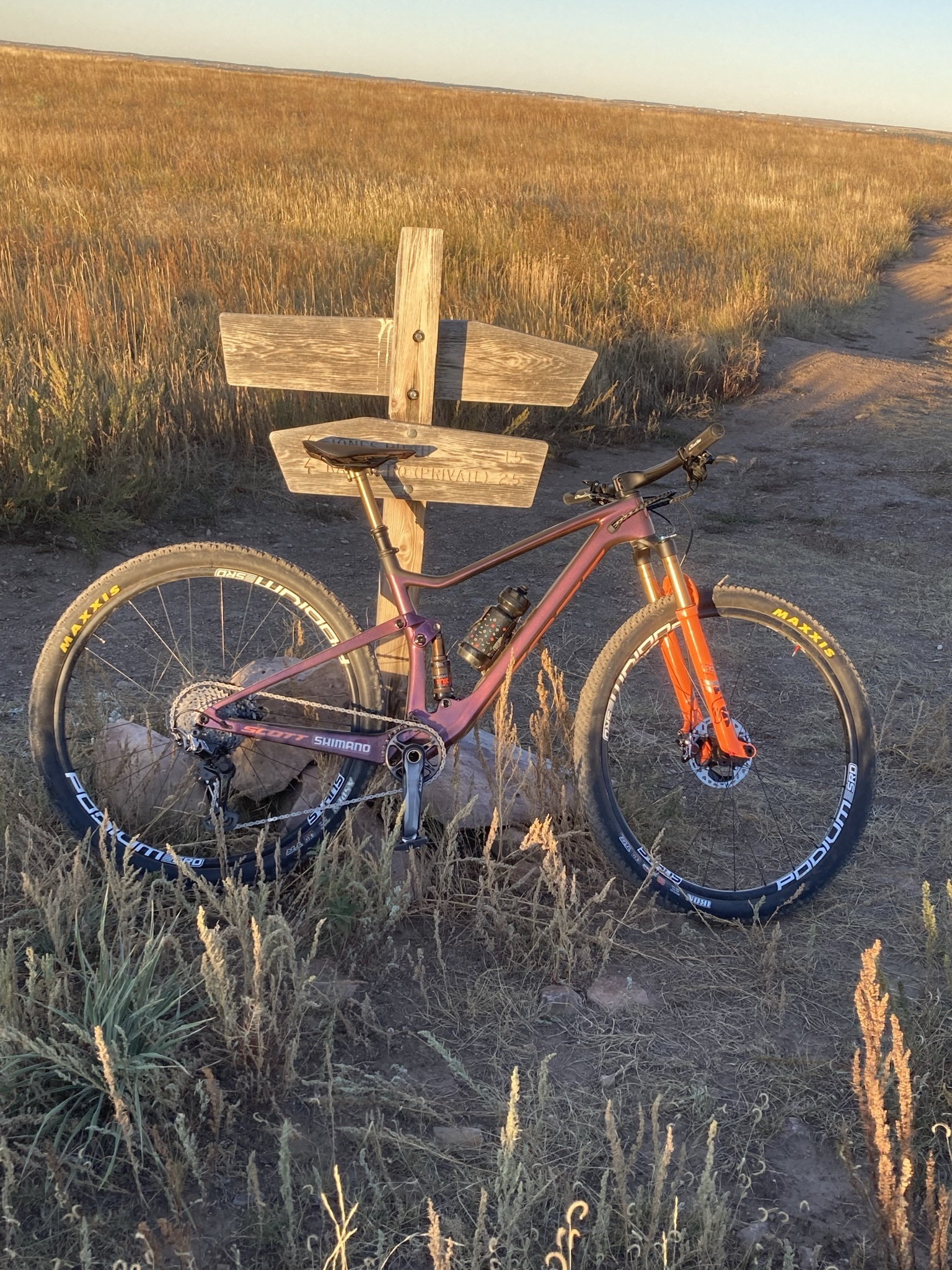 2021 SCOTT Spark RC Contessa