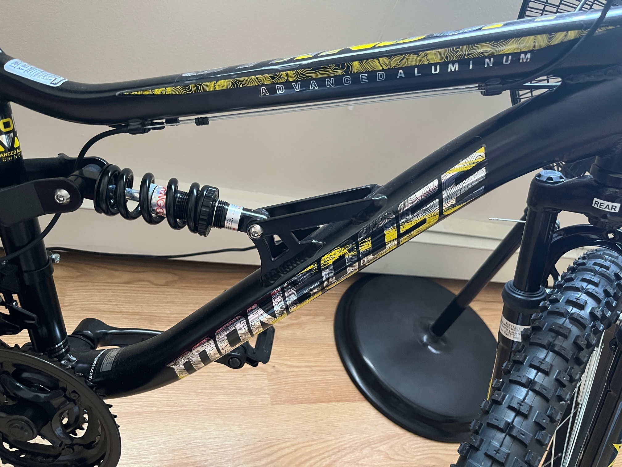 2022 Mongoose Standoff