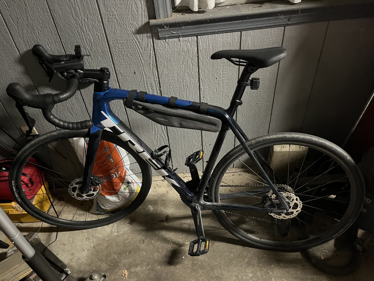 2022 Trek Ultralight 500 Series OCLV Carbon, Ri...