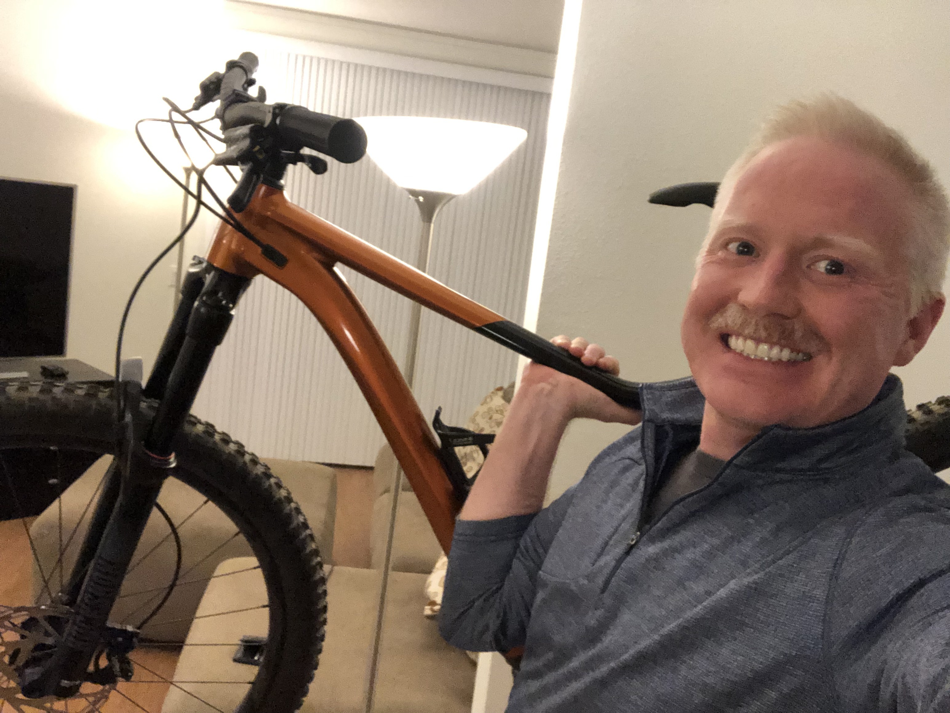 2022 Giant Trance X 29 2 Amber Glow L