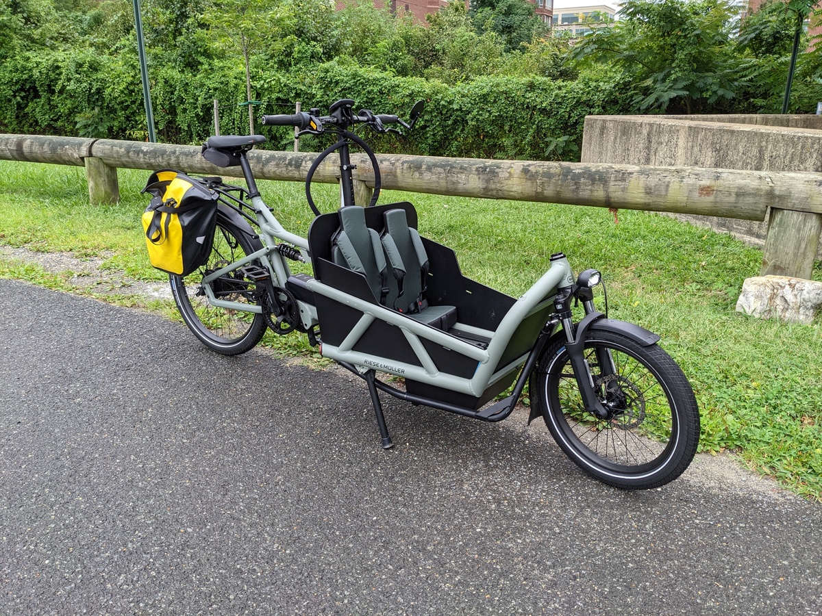 2022 Riese & Müller Load 60 cargo bike (front storage)
