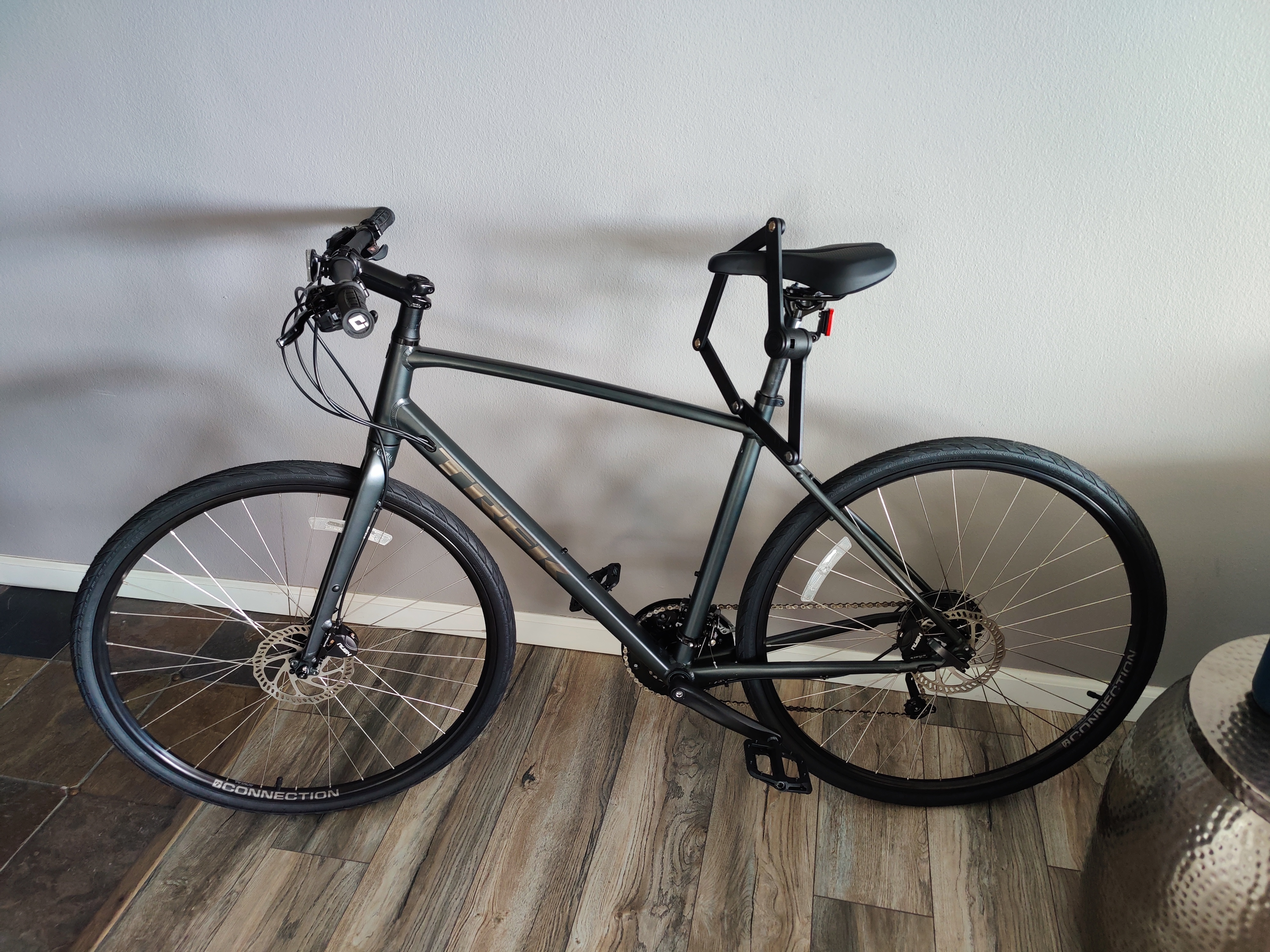 2022 Trek fx2