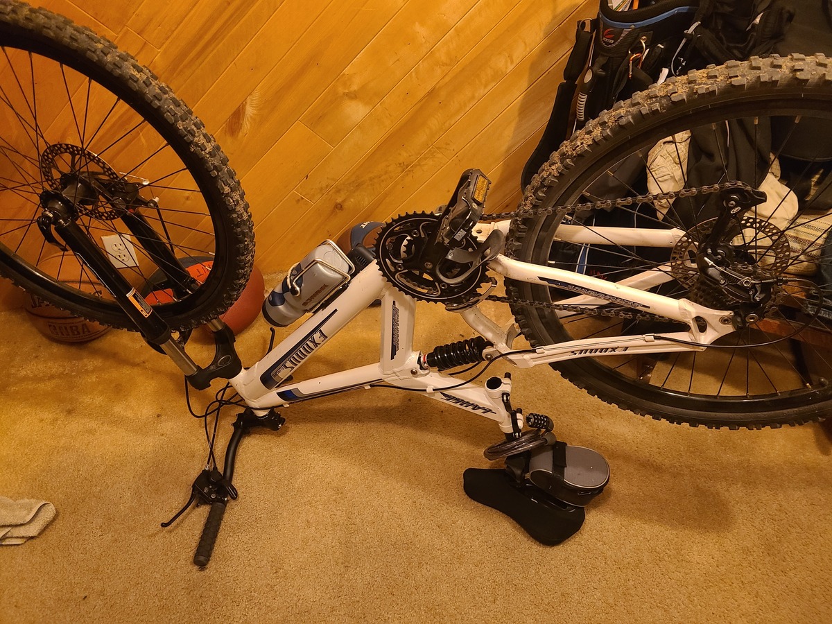 Exodus Lance-Bikewindadventure