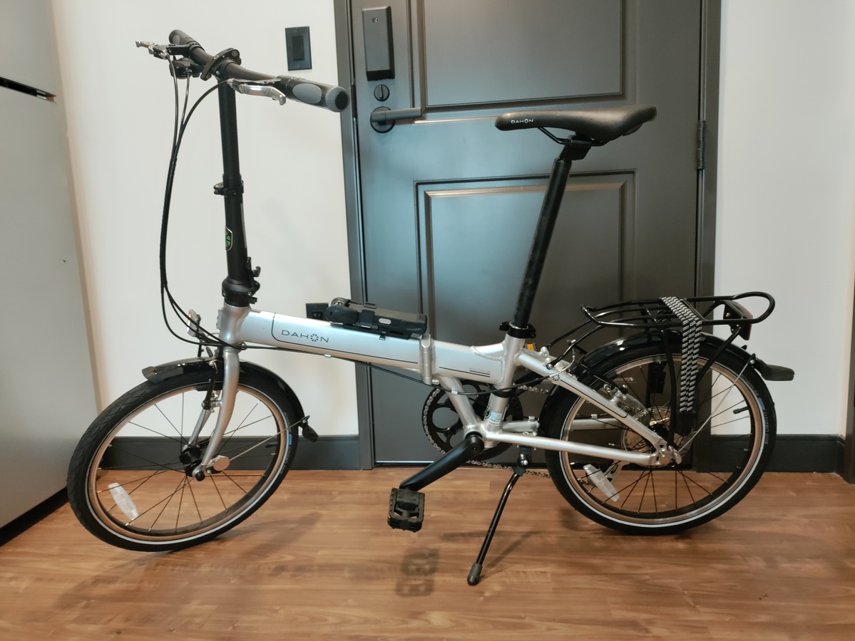 2022 Dahon mariner d8