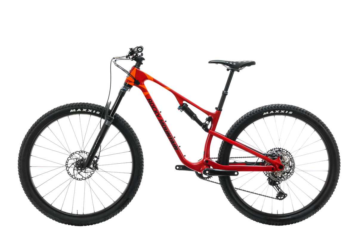 2022 Rocky Mountain Bicycles Element