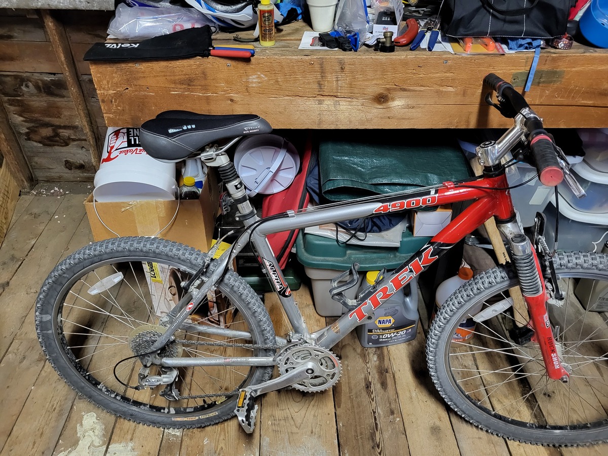 2000 Trek 4900