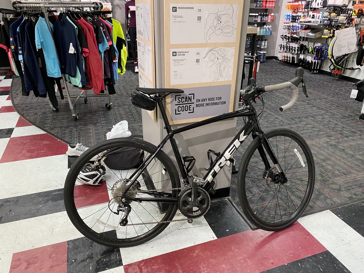 2022 Trek Domane AL 4 Disc
