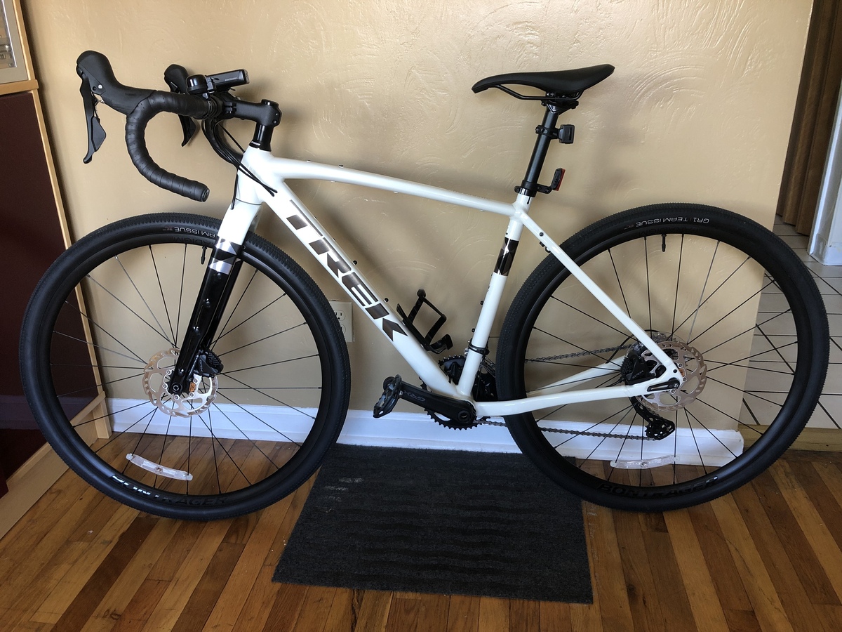 2023 Trek 300 Series Alpha Aluminum