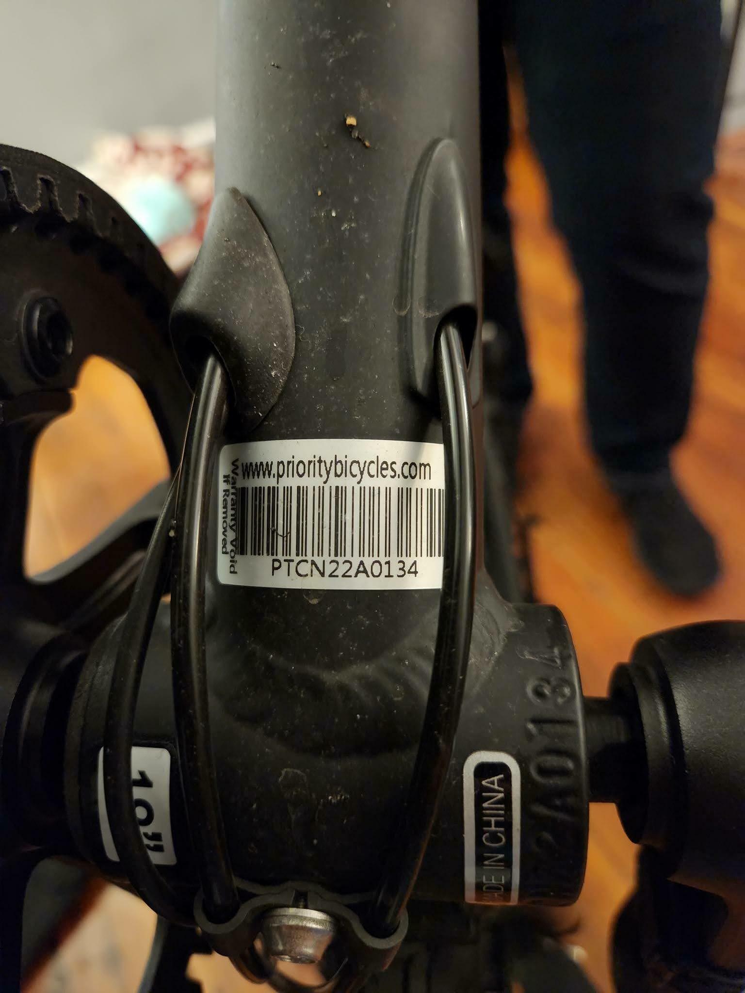 2022 Priority Bicycles Continuum Onyx