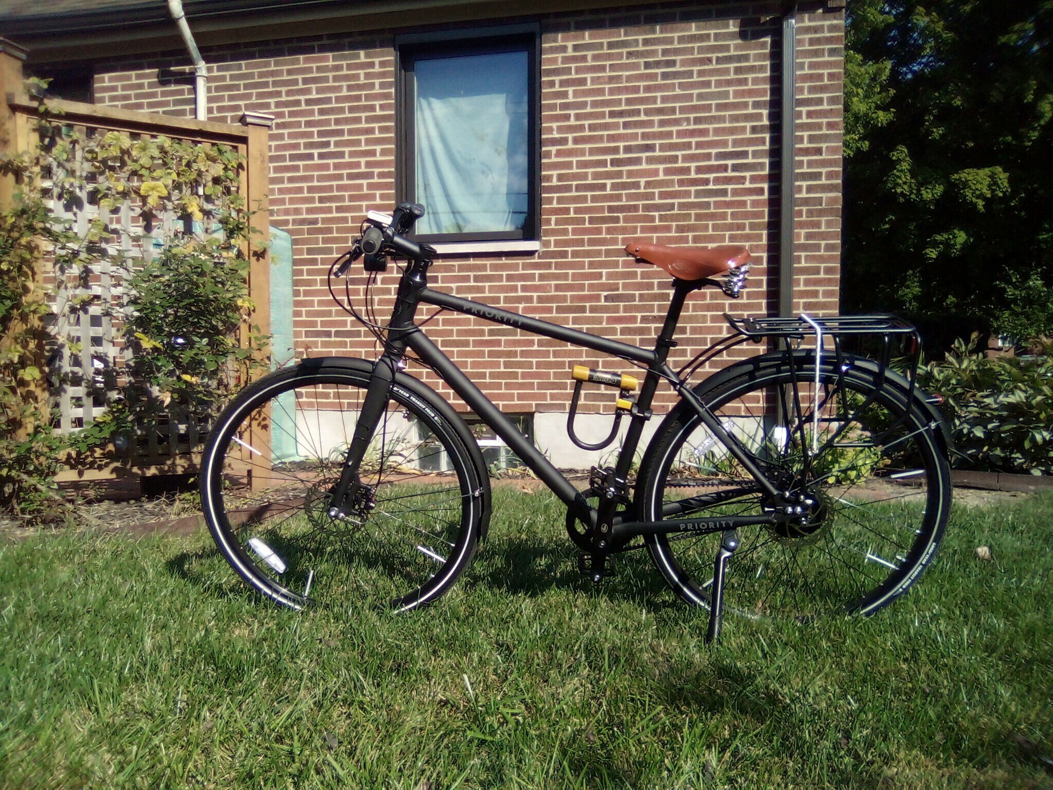 2022 Priority Bicycles Continuum Onyx