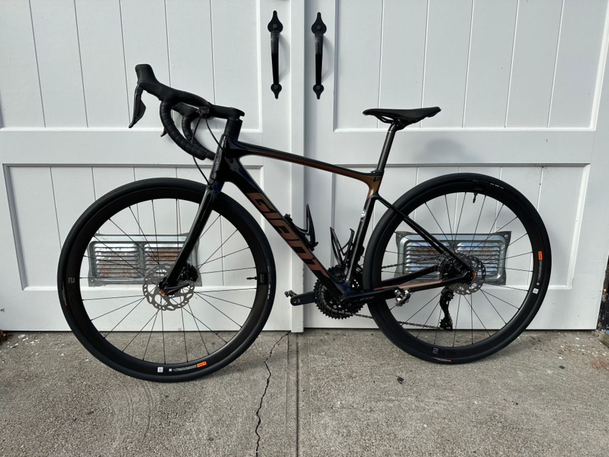2023 Giant Defy Advanced Pro