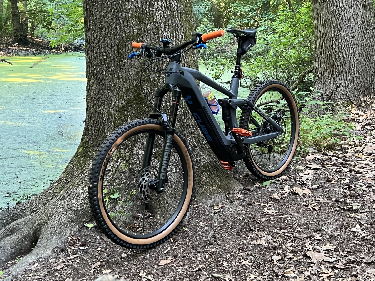2022 Cube 160R