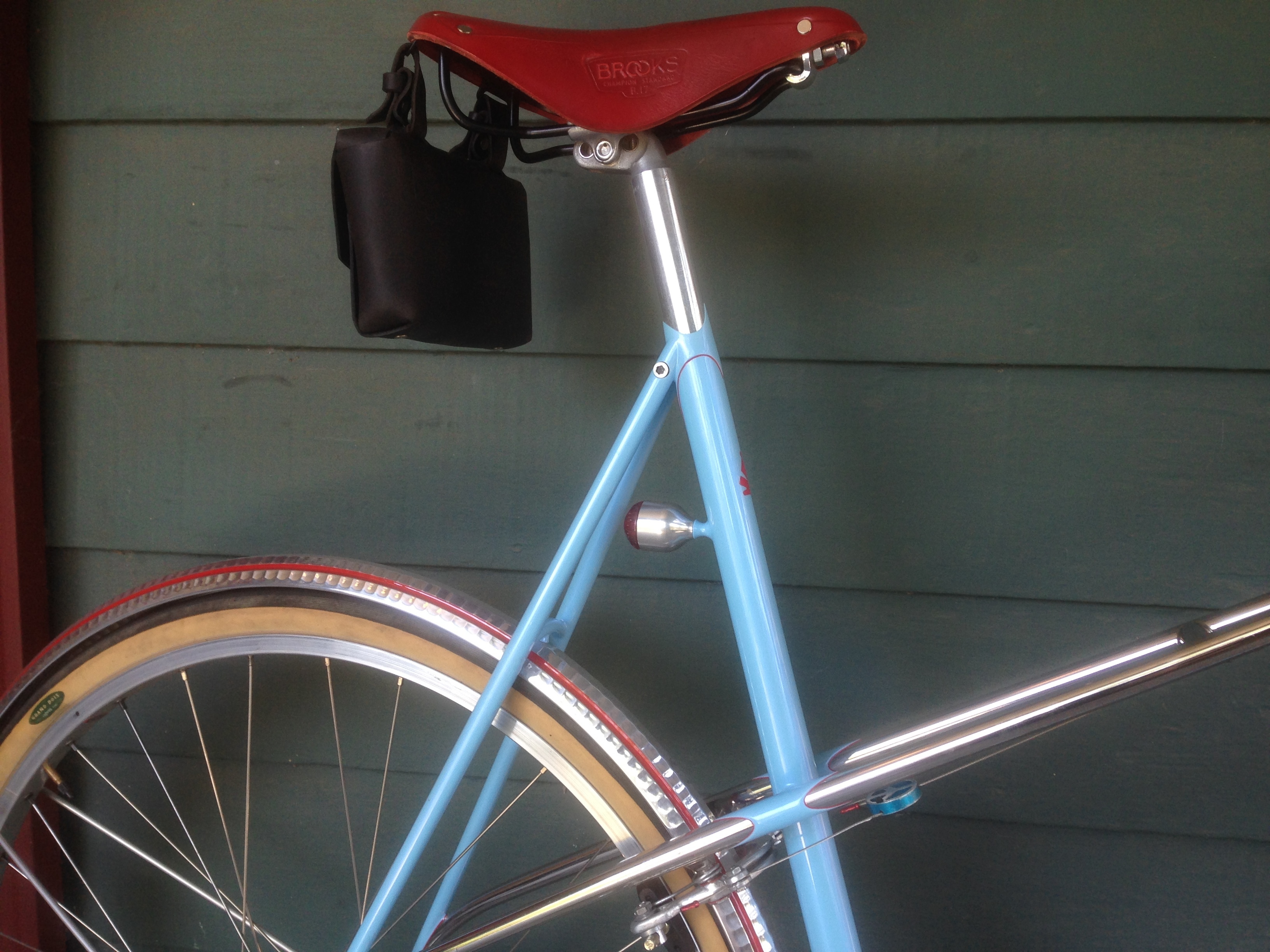 2012 Bishop mixte