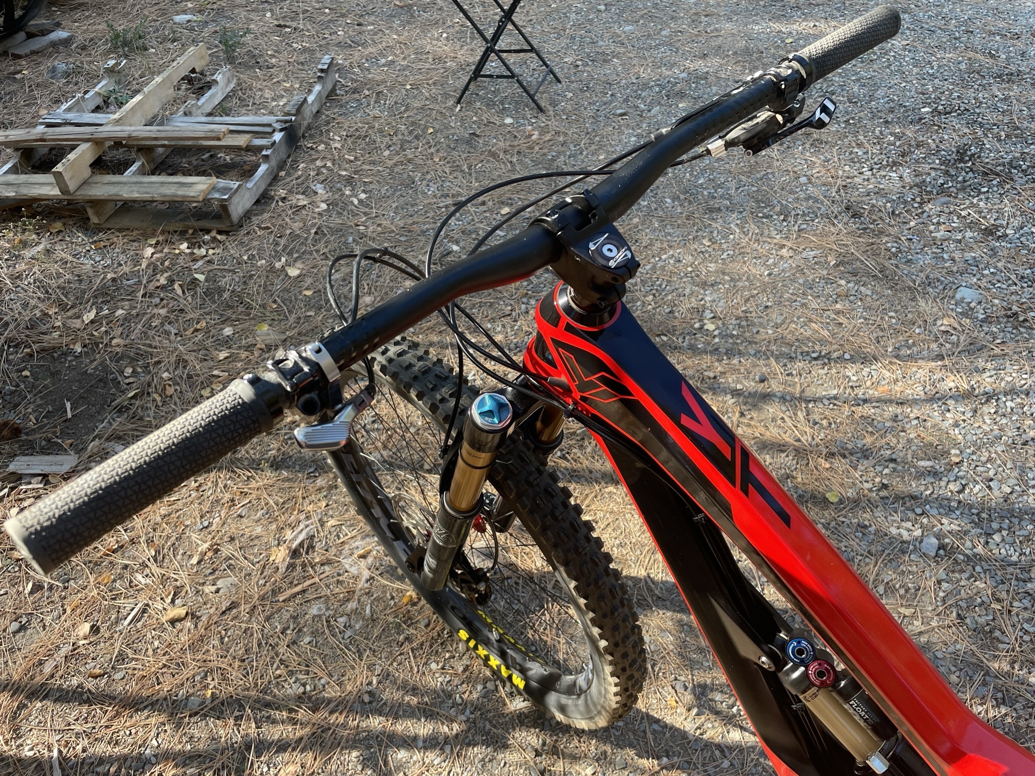 2016 YT Capra CF Pro Race