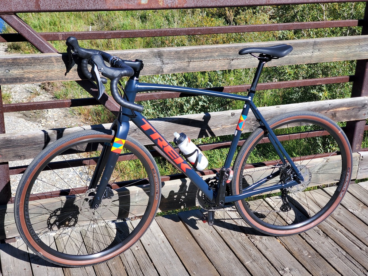 2022 Trek Checkpoint ALr 5