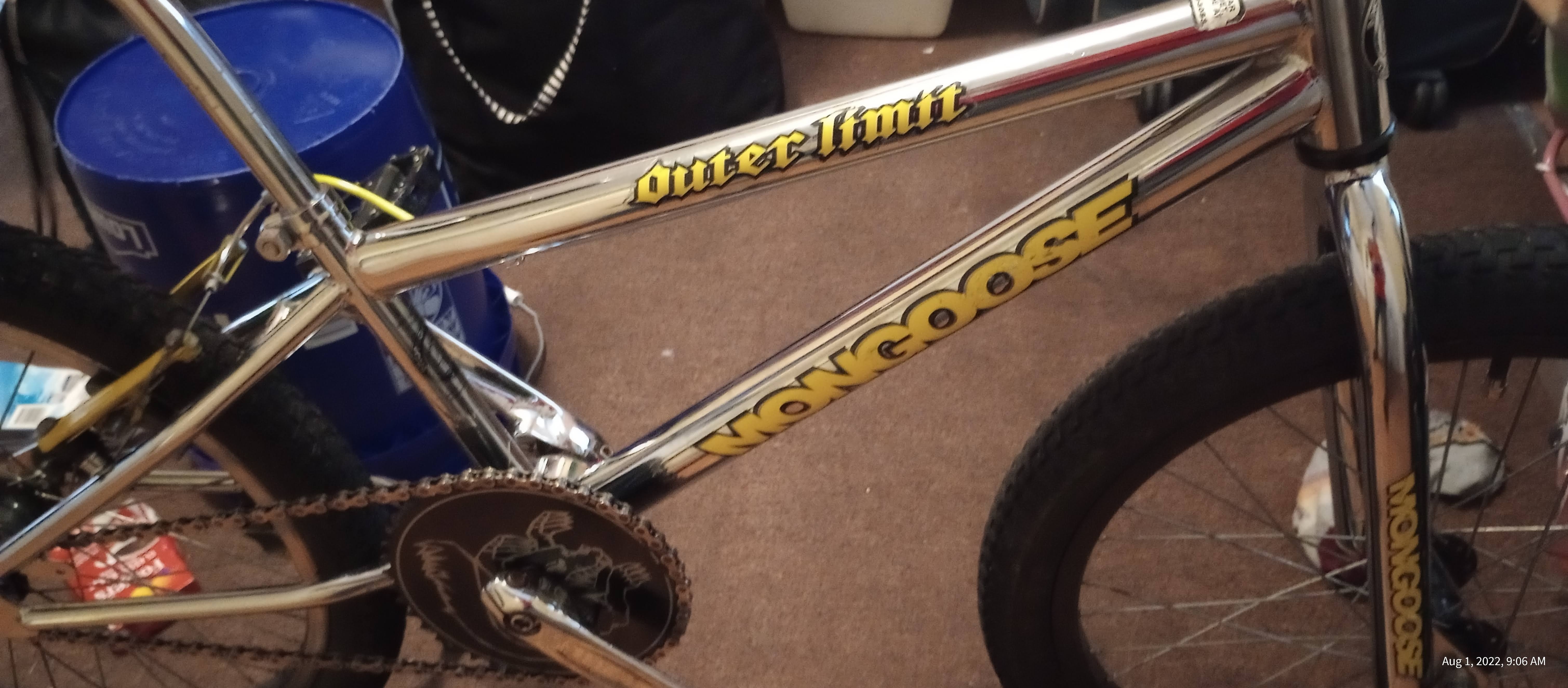 1998 Mongoose Outer limits