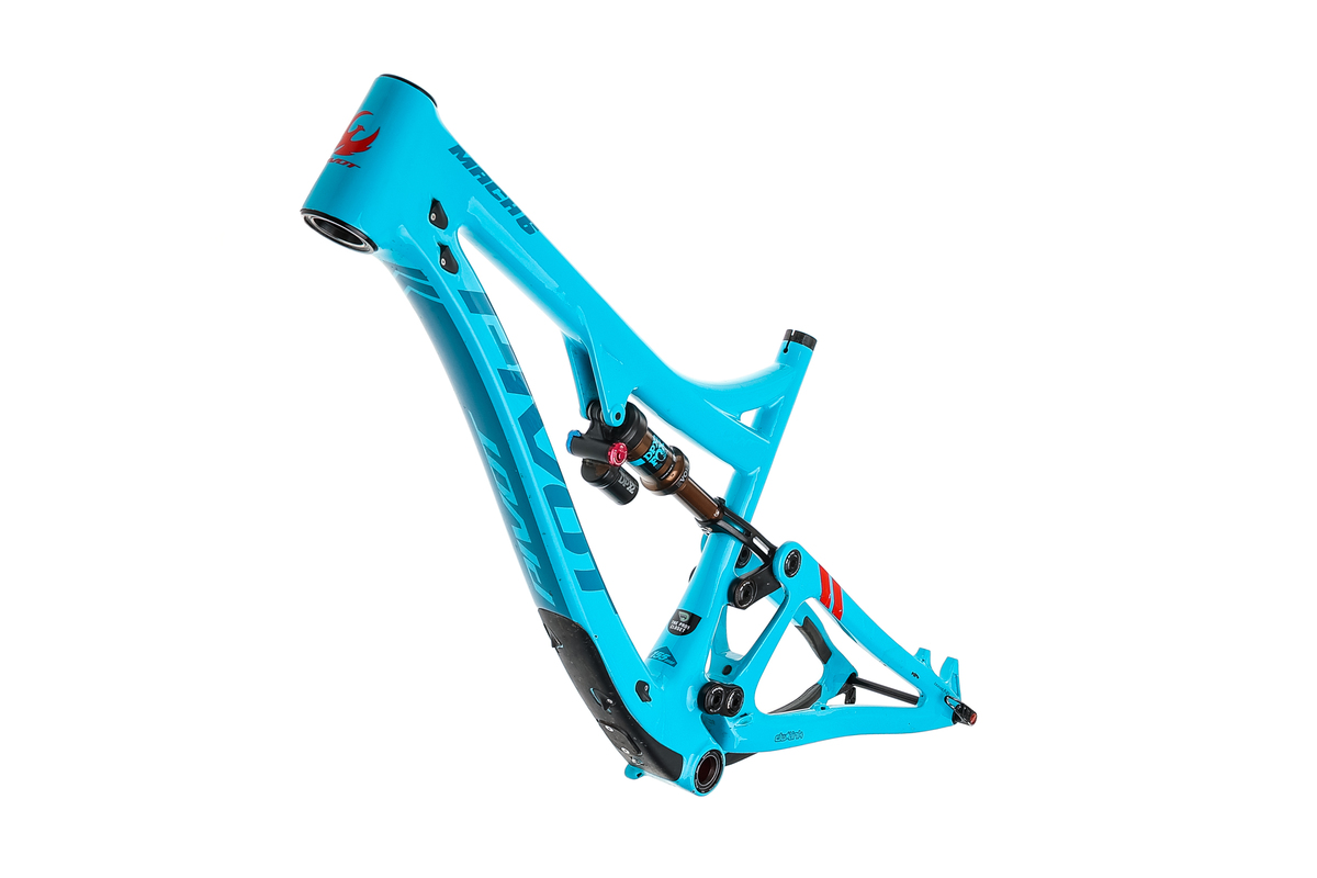 2018 Pivot Mach 6