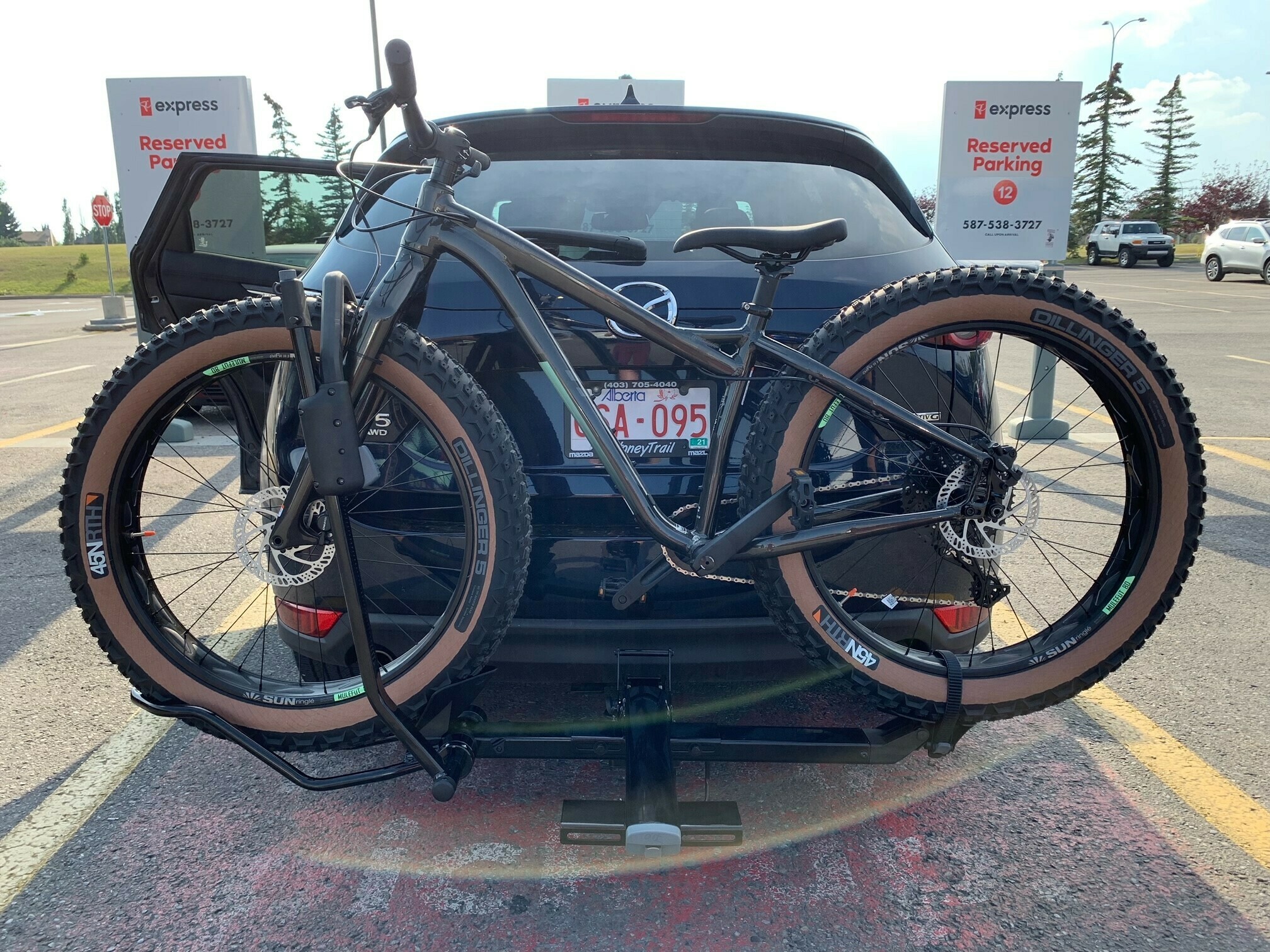 2022 Salsa Mukluk Advent X XSM