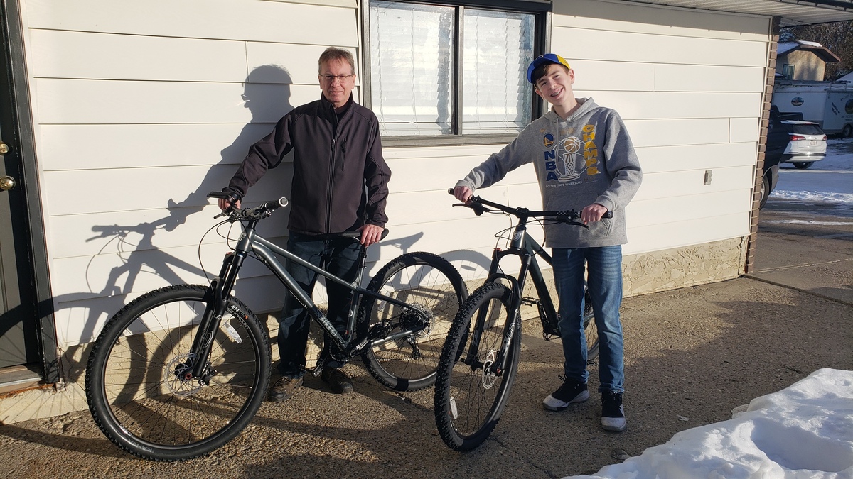 2022 Sombrio Shovel 2 Concrete Medium