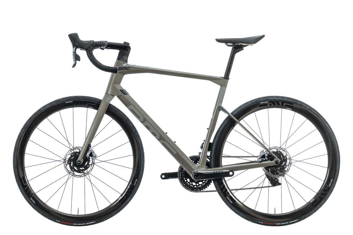 2021 BMC Roadmachine 01 ONE