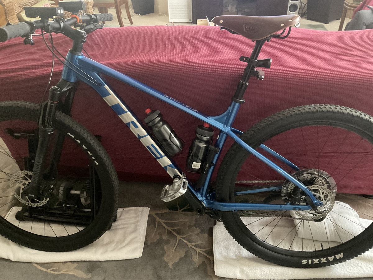 2022 Trek Mt. Xcaliber Large 29” tires