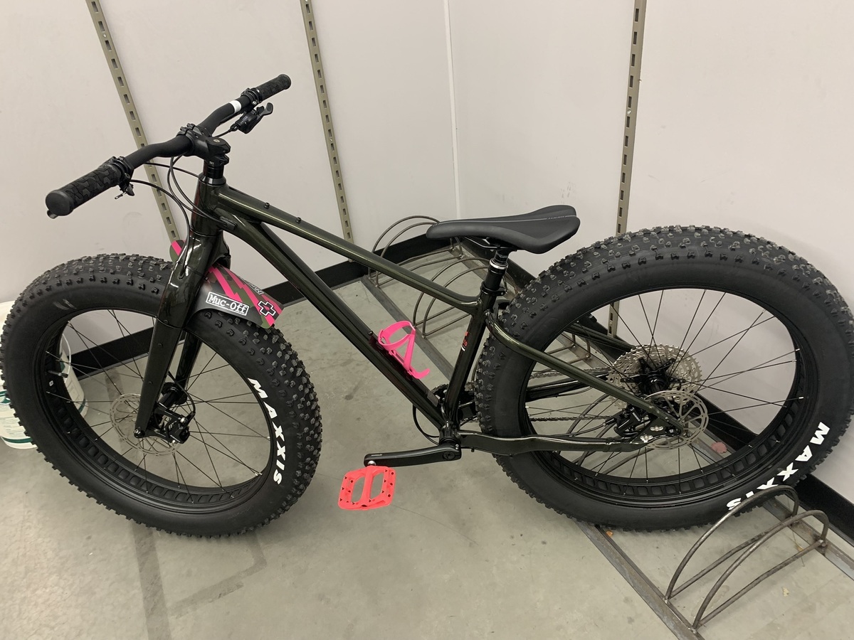 2023 Giant Yukon 2 Fat Bike
