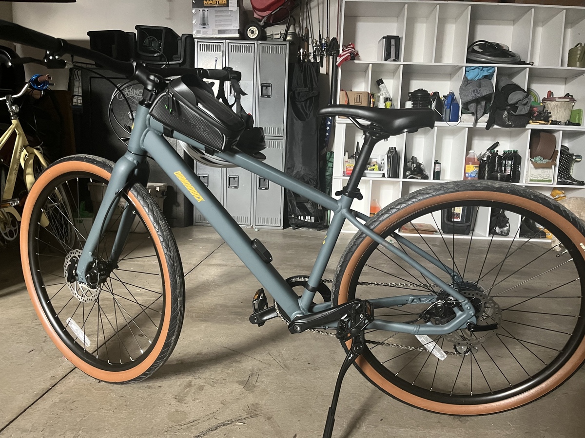 2022 Diamondback 27.5 City Sport Geometry
