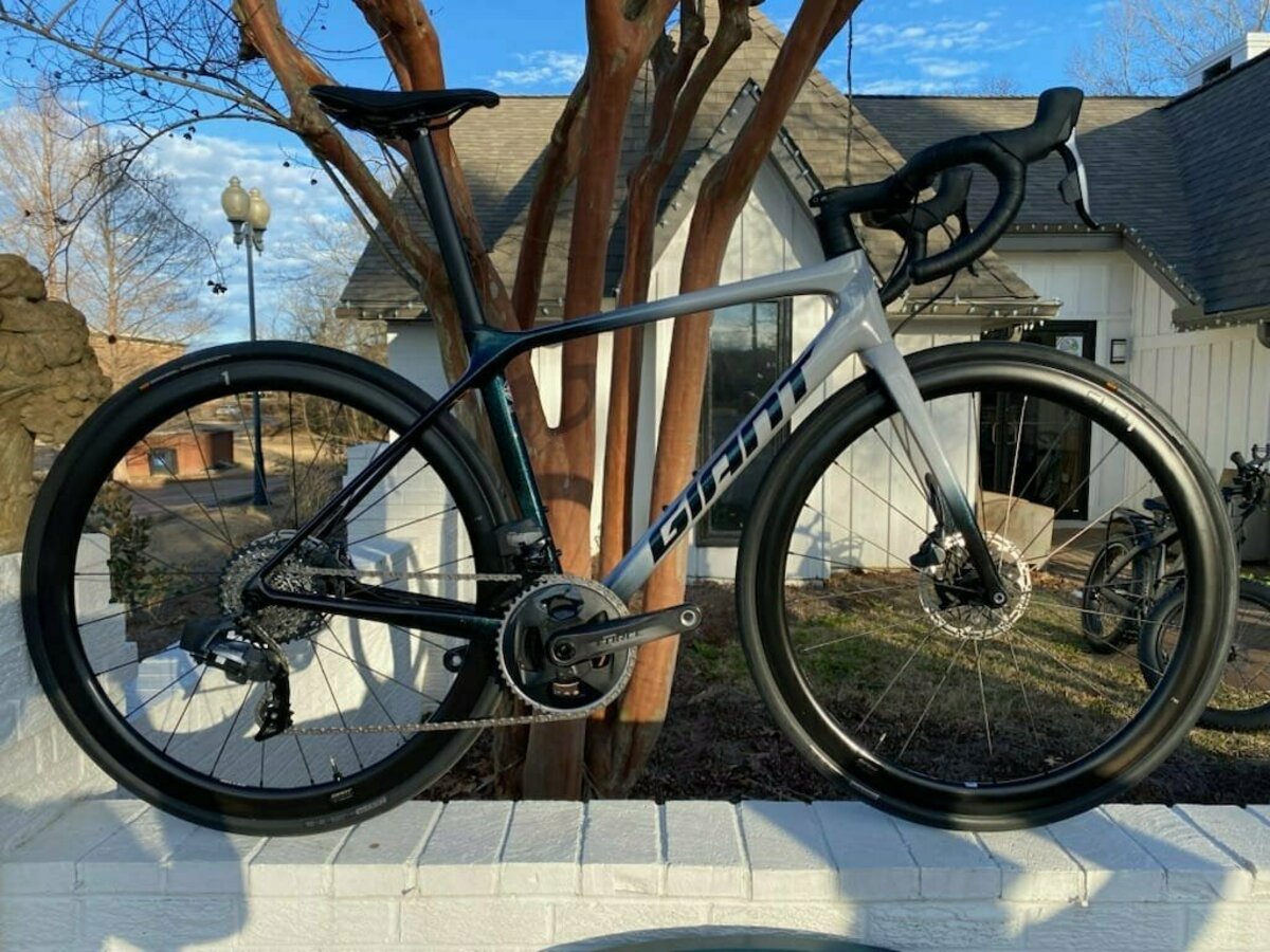 2023 Giant TCR Advanced Pro
