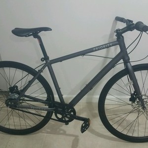 2016 Priority Bicycles Eight