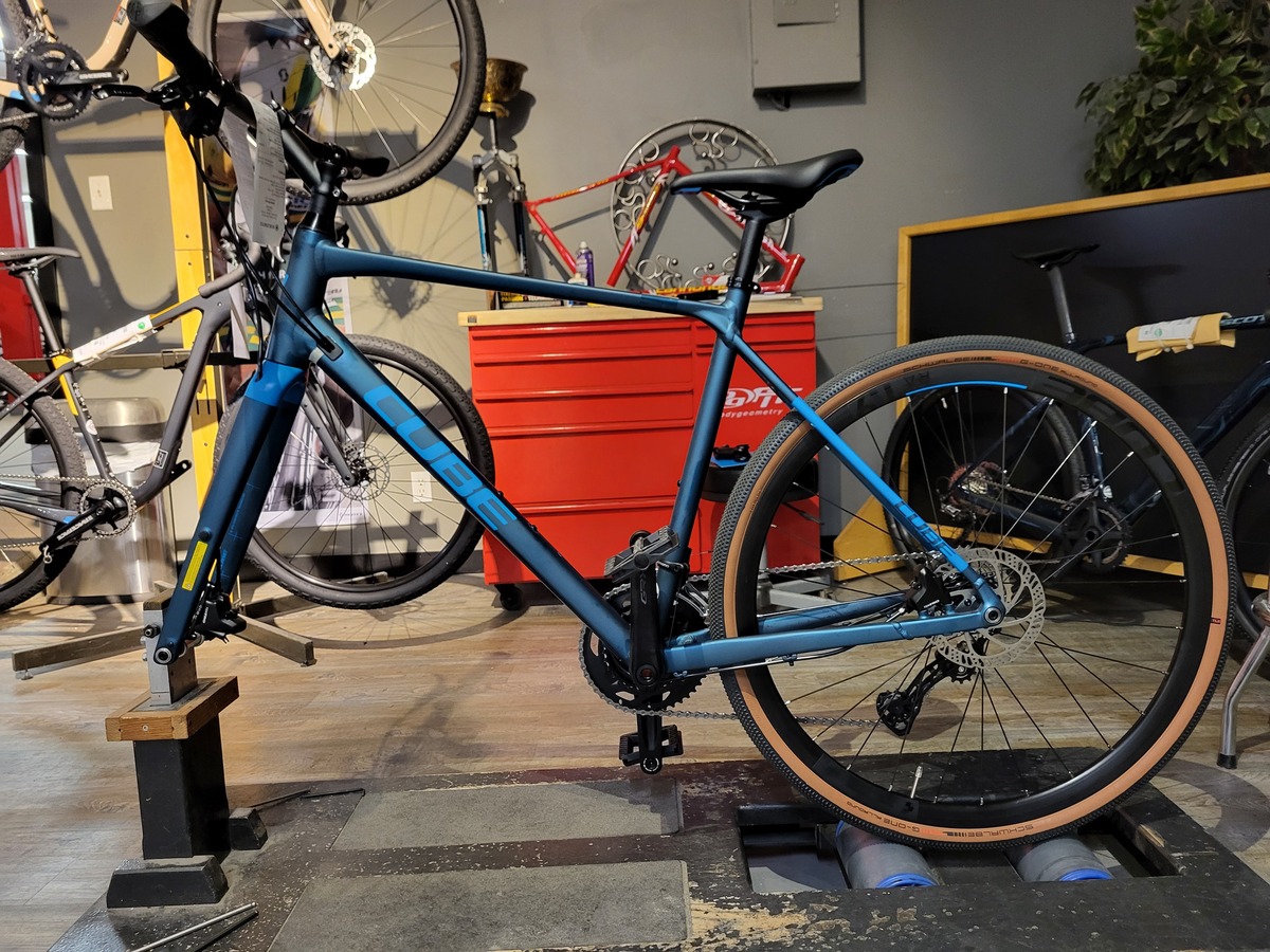 2022 Cube SL Road Race 56 cm