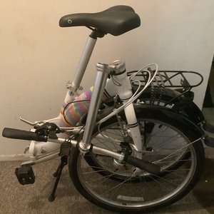 2018 Dahon Briza D8