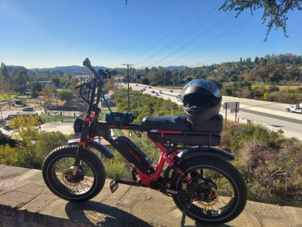 2022 Ariel Rider Grizzly