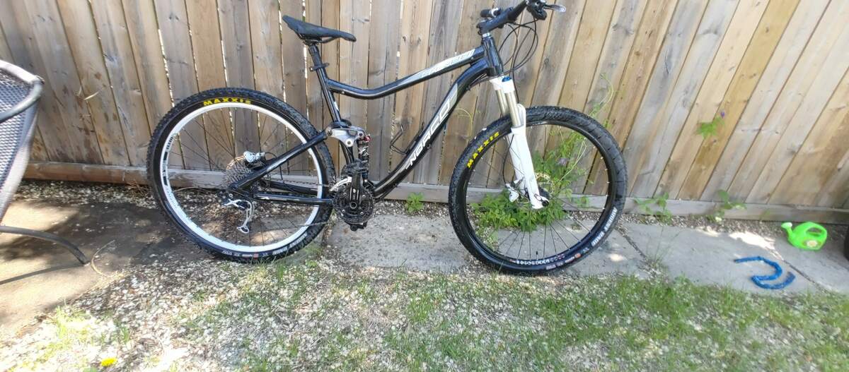 2011 Norco Bikes Shinobi