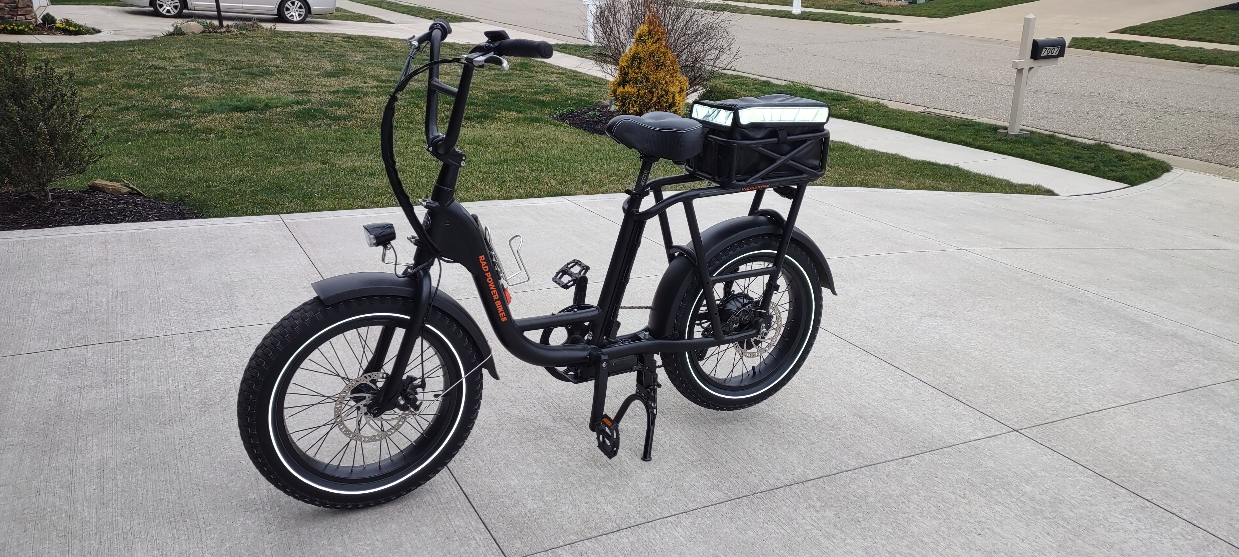 2020 Rad Power Bikes Radrunner 1 cargo bike rear