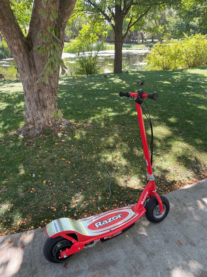 2020 Razor E300 e-scooter