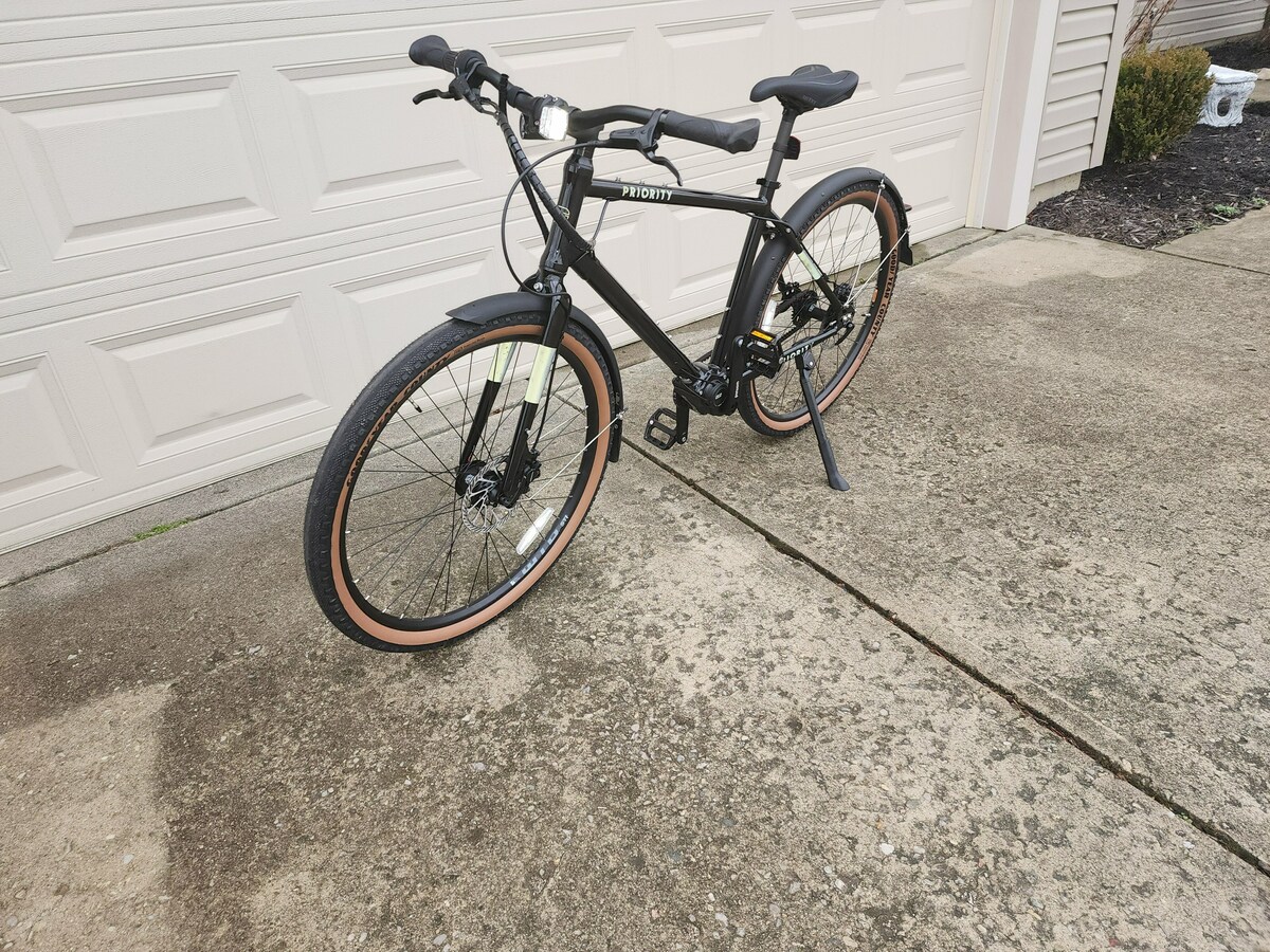 2023 Priority Bicycles Priority 600