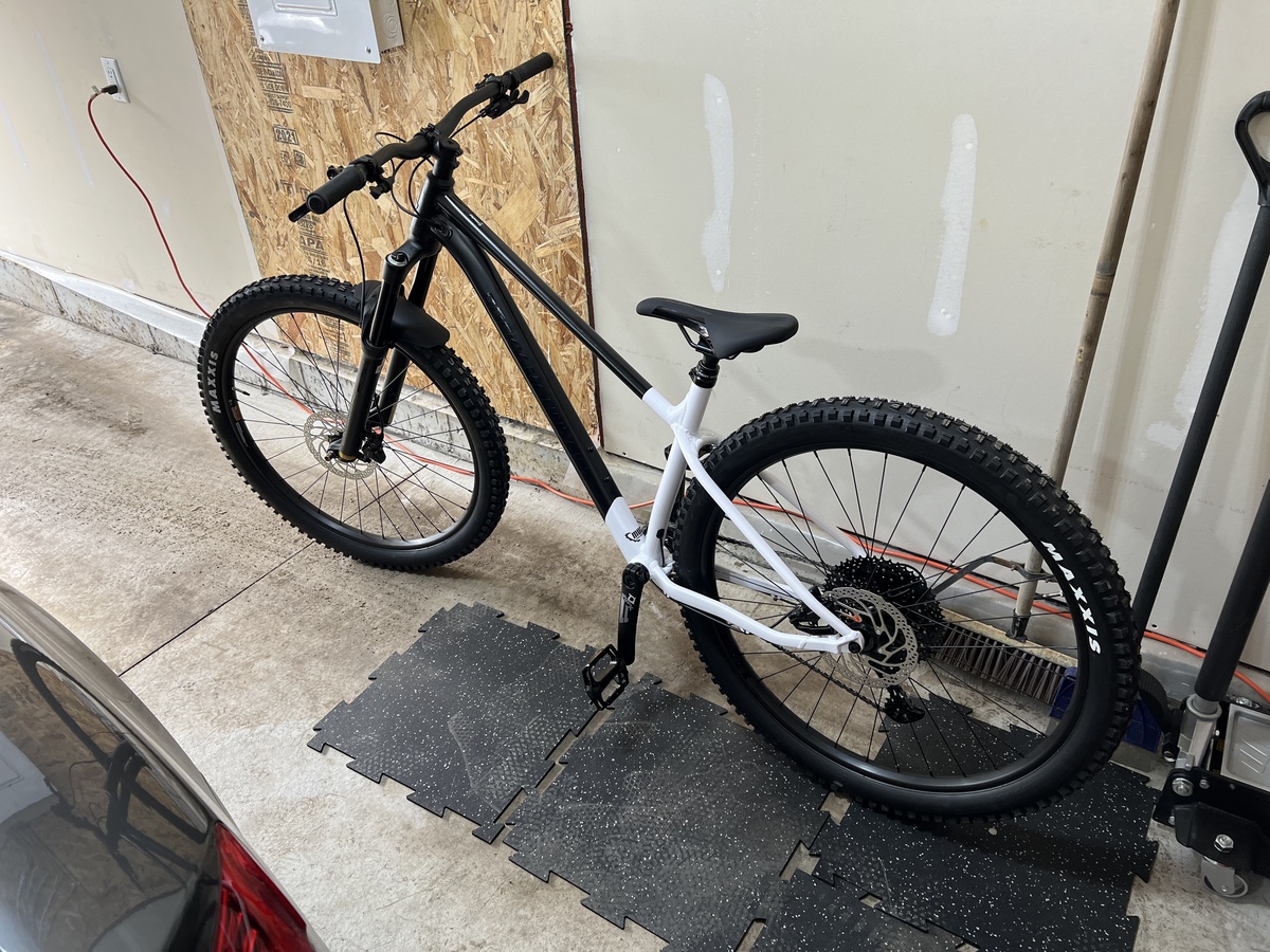 2022 Rocky Mountain Bicycles Growler 40