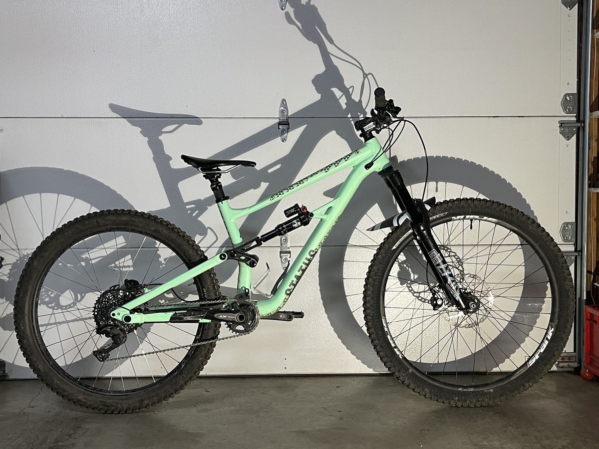 2021 Specialized Status 140
