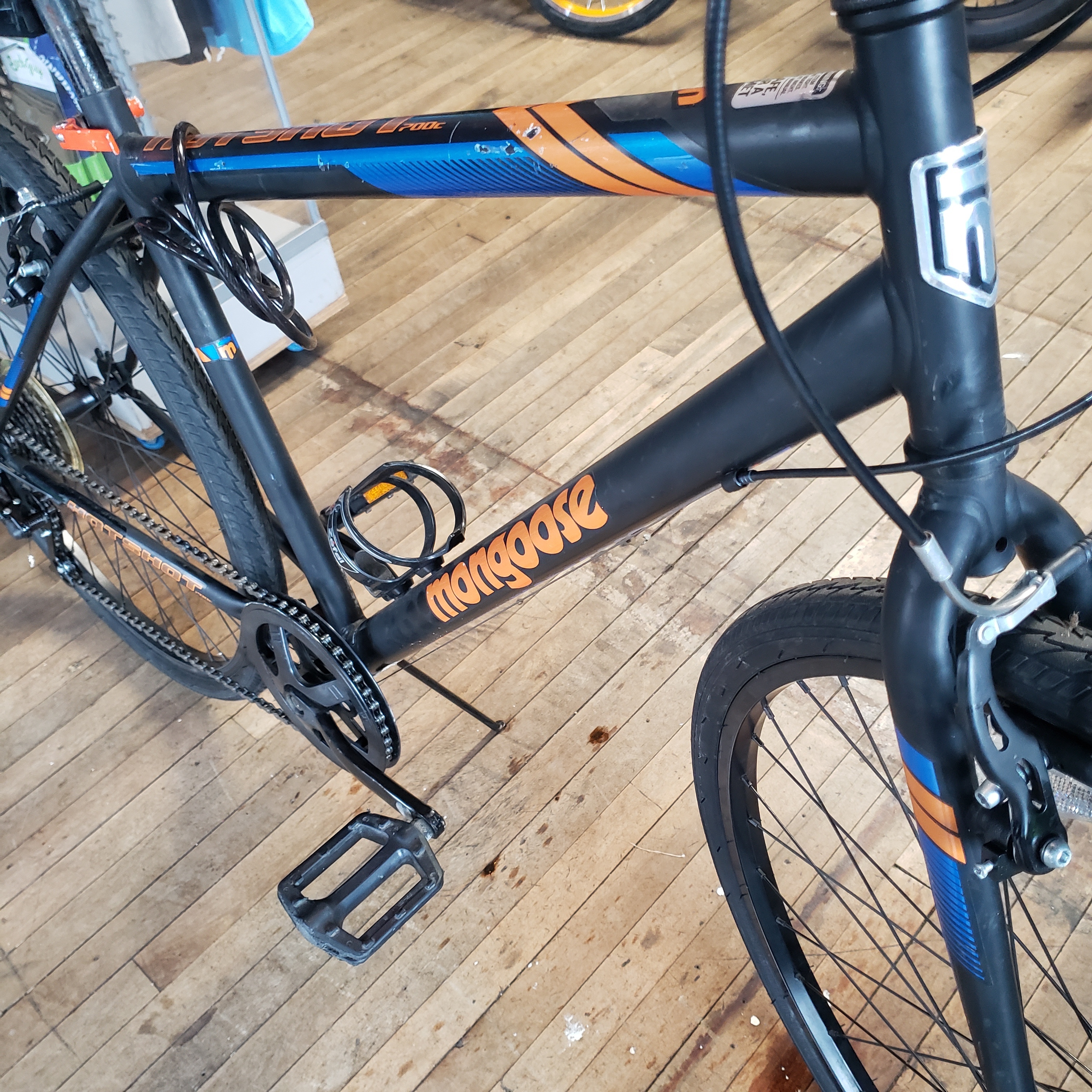 Mongoose Hotshot 700c