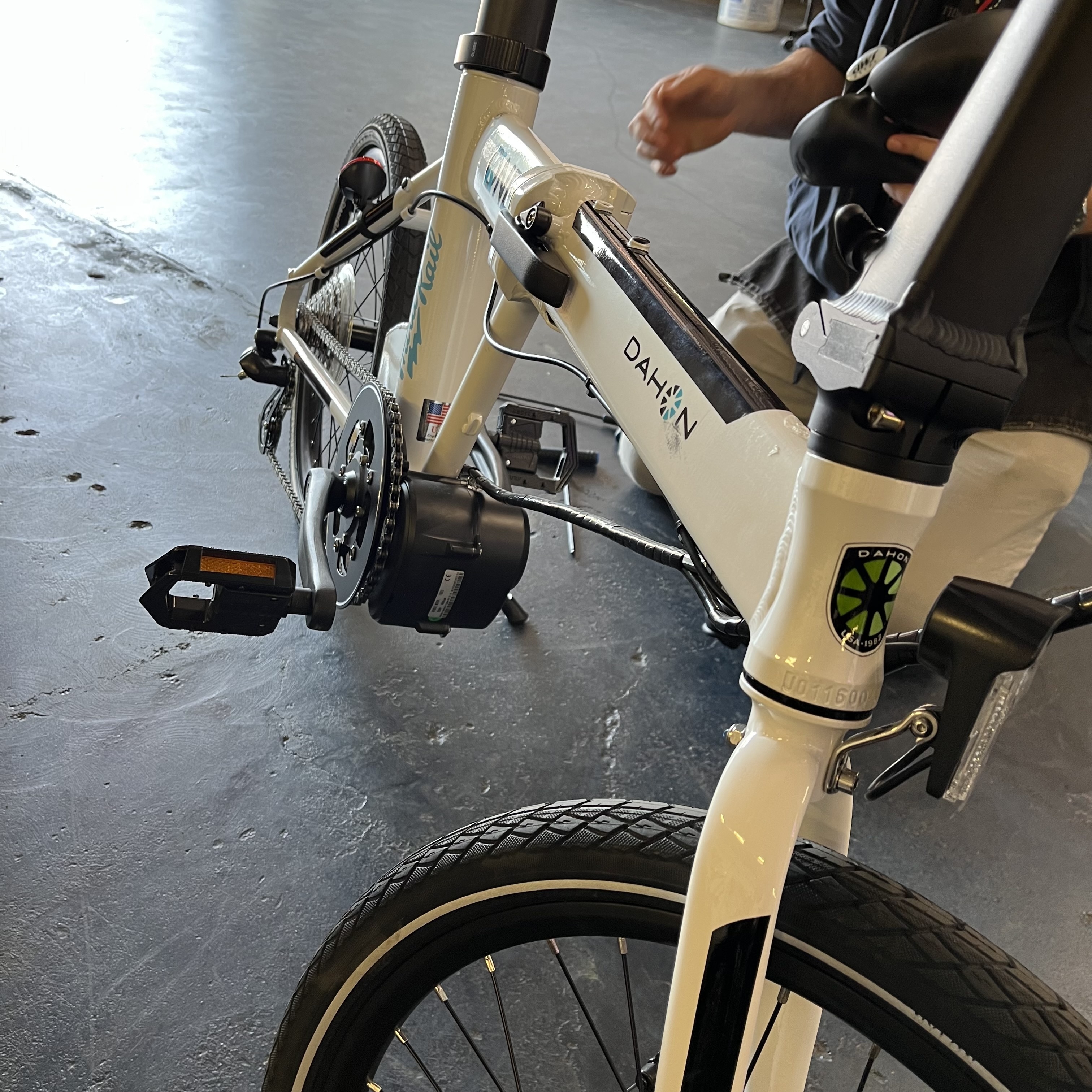 2023 Dahon K-one Plus foldable e-bike mid motor