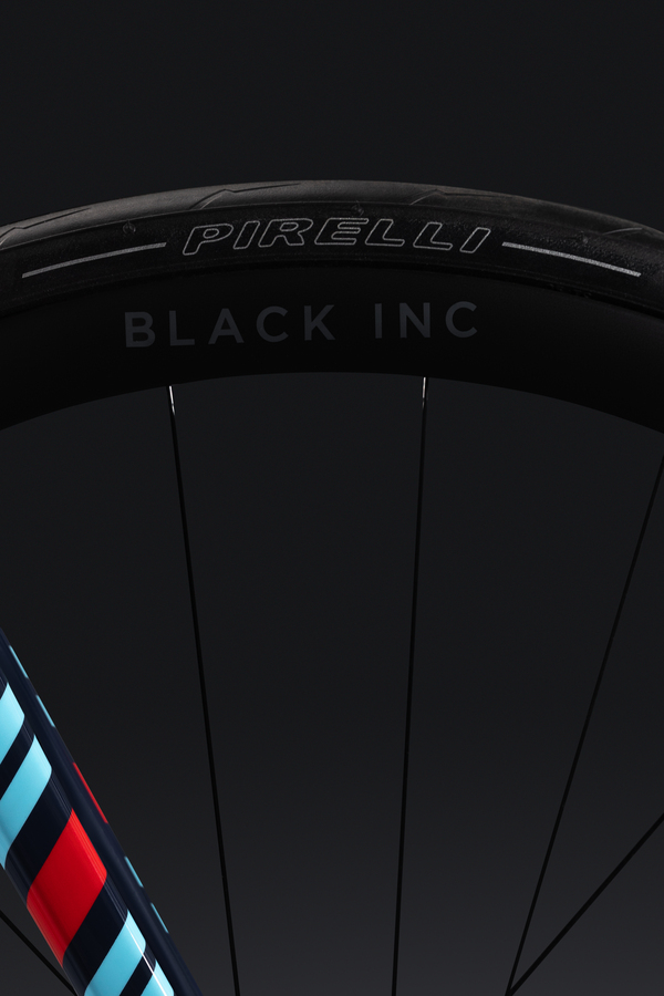 Stolen 2019 Factor o2