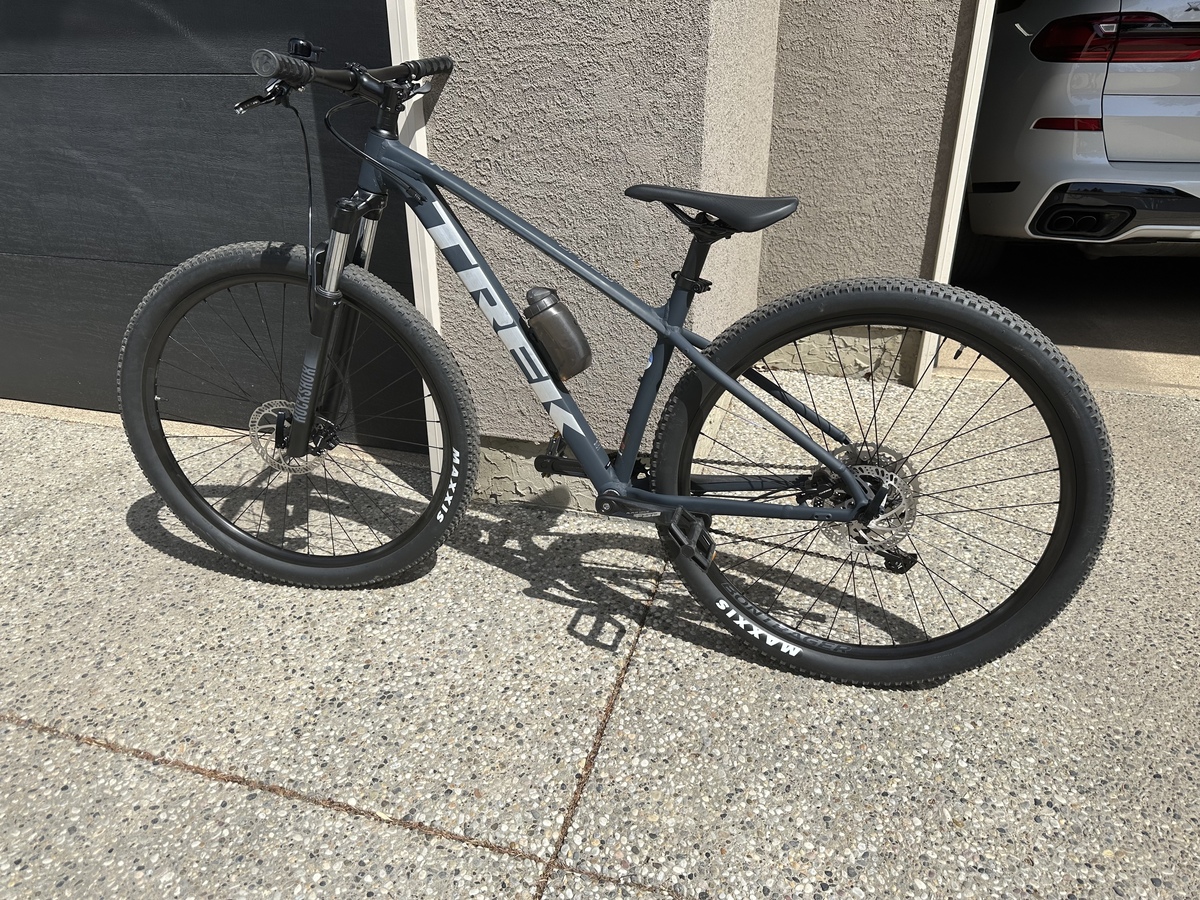 2023 Trek MARLIN 7 (GEN 2)