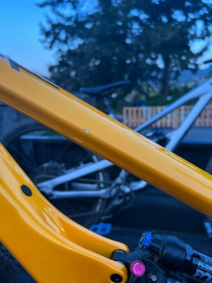 2022 YT Capra Core 3