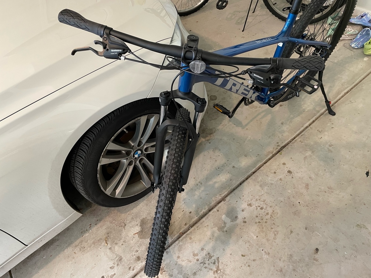 2023 Trek Marlin 4 L 29 Alpine Blue