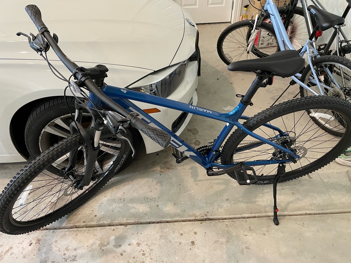 2023 Trek Marlin 4 L 29 Alpine Blue