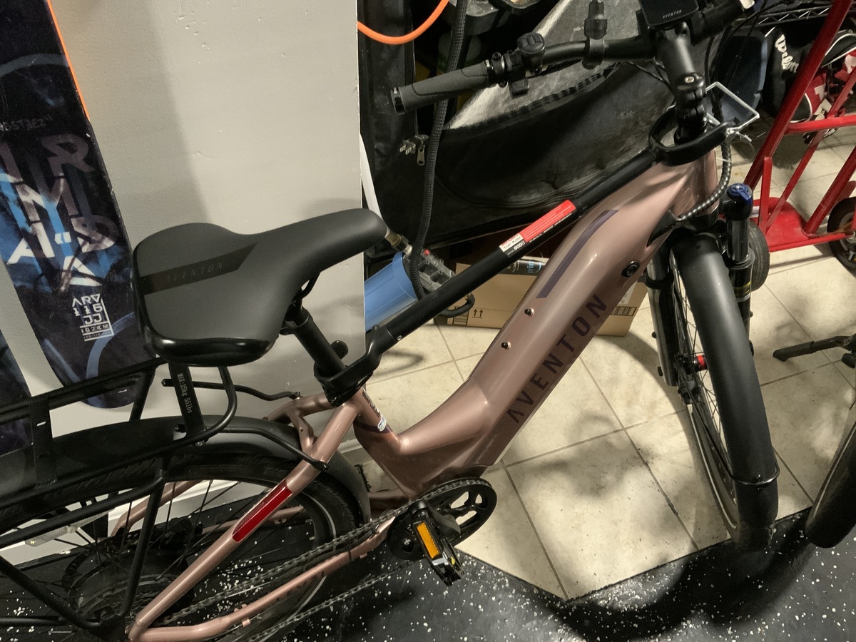 Aventón Level.2 Step-Through Commuter Ebike