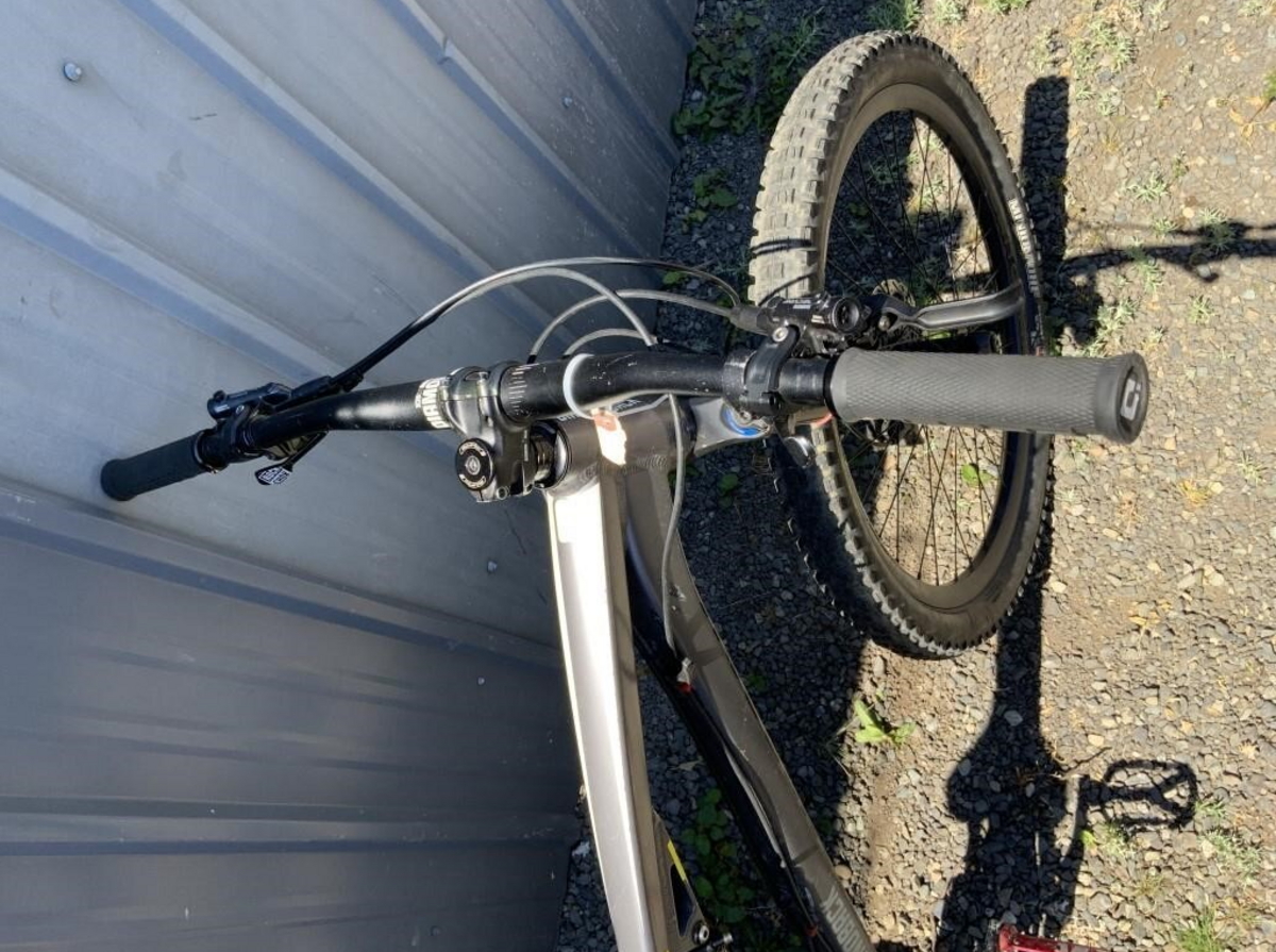 Stolen 2017 Diamondback Release