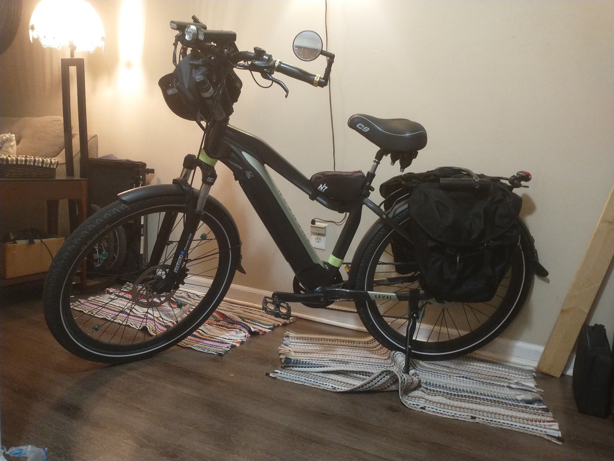 2020 Aventón Level 1