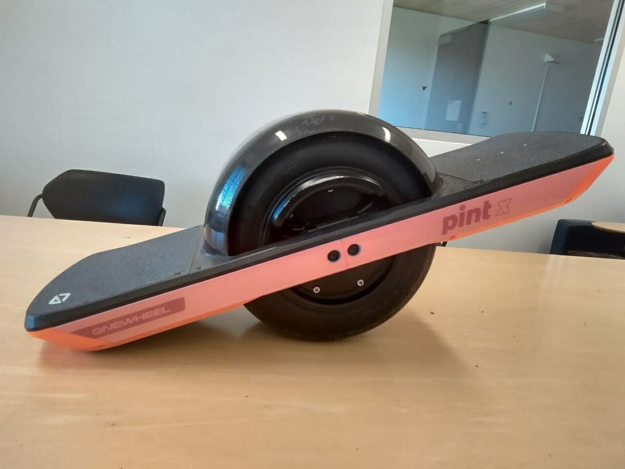 2022 OneWheel Pint X e-skateboard (e-unicycle, personal mobility device ...