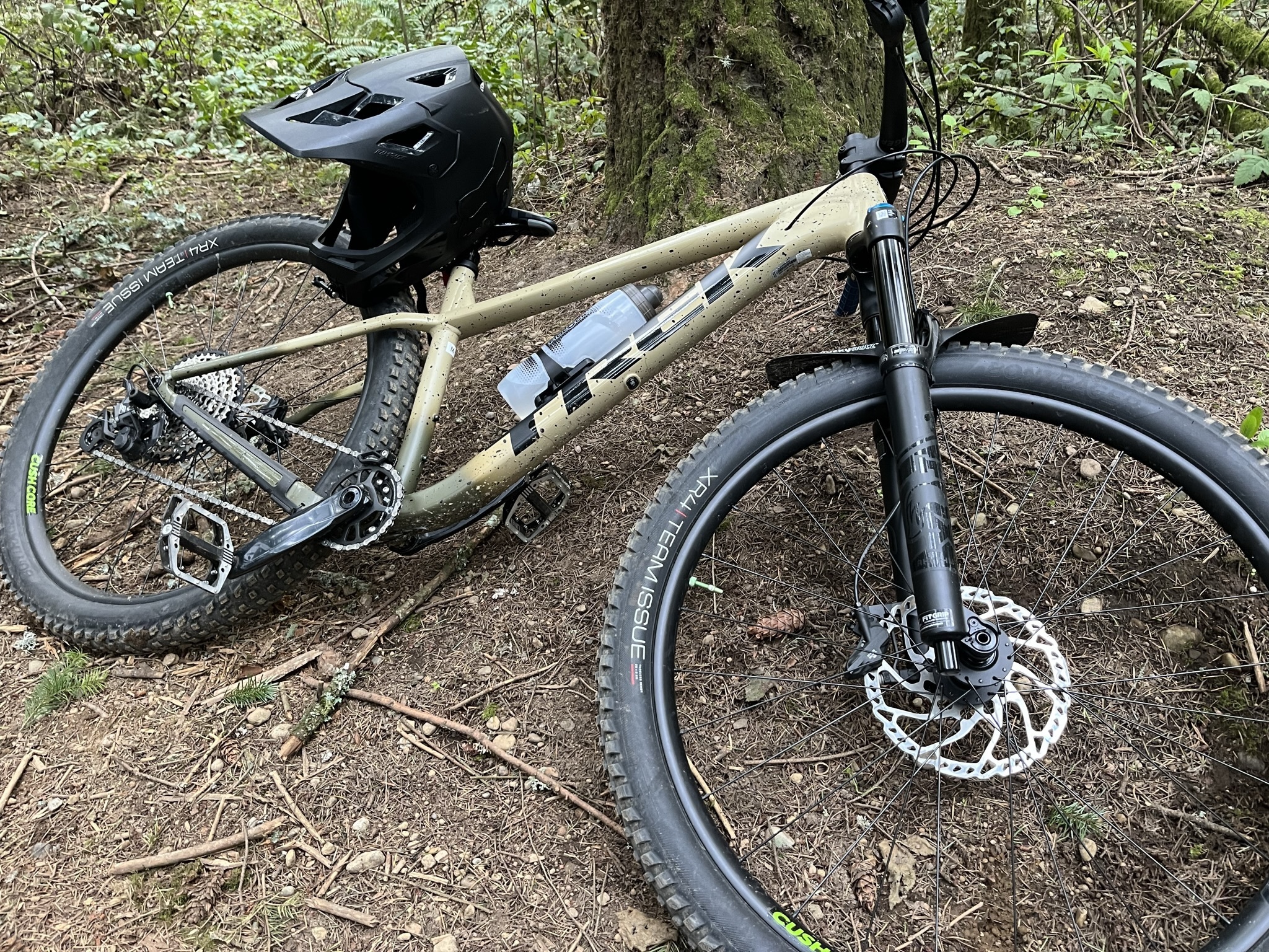 2023 Trek Roscoe 9
